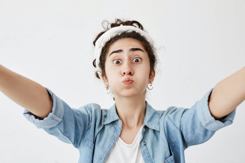 Double Chin Eraser: 9 Exercises to Say Goodbye to Facial Fat - Writtygritty